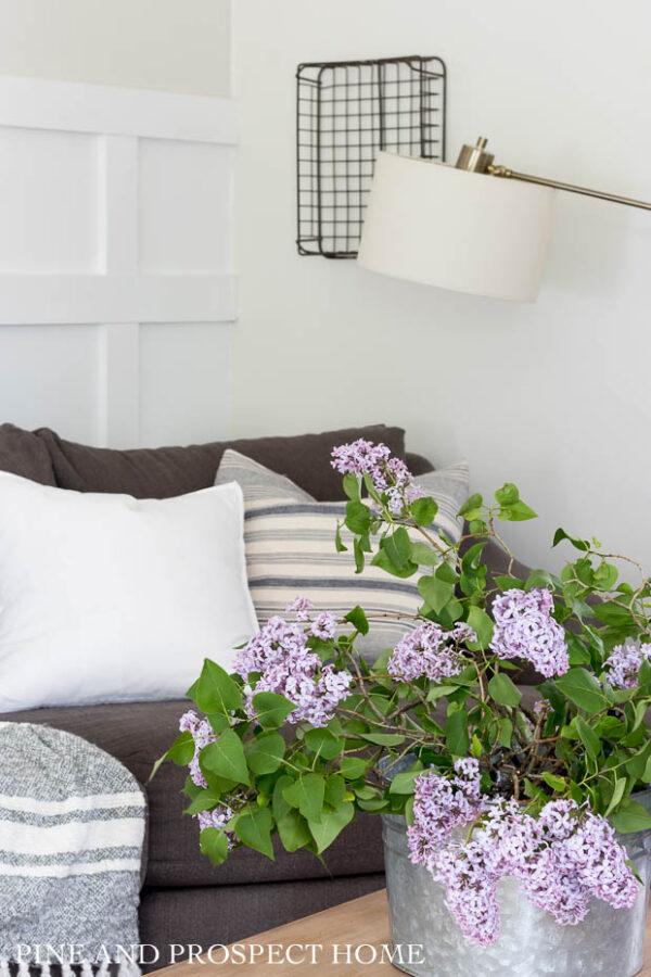 Decorating With Lilacs Like A Pro: What To Know Before You Cut Them ...