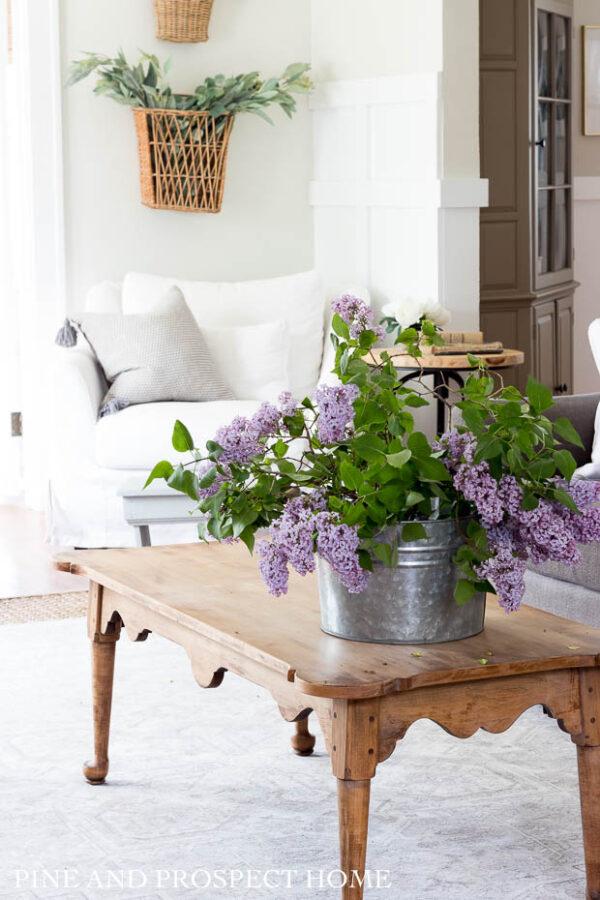 Decorating With Lilacs Like A Pro: What To Know Before You Cut Them ...