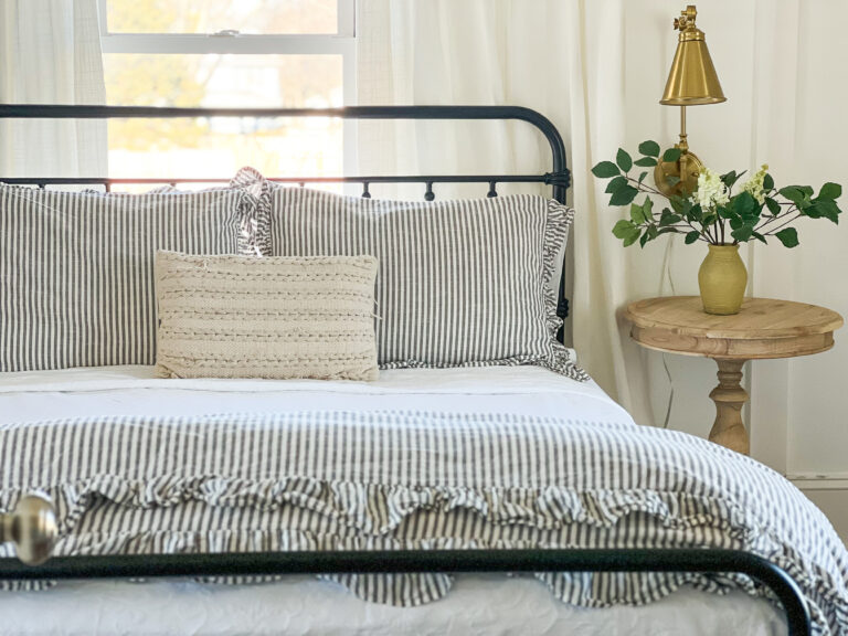 Simple and Cozy Cottage Home Tour: Amy Fritz Share The Love Series ...