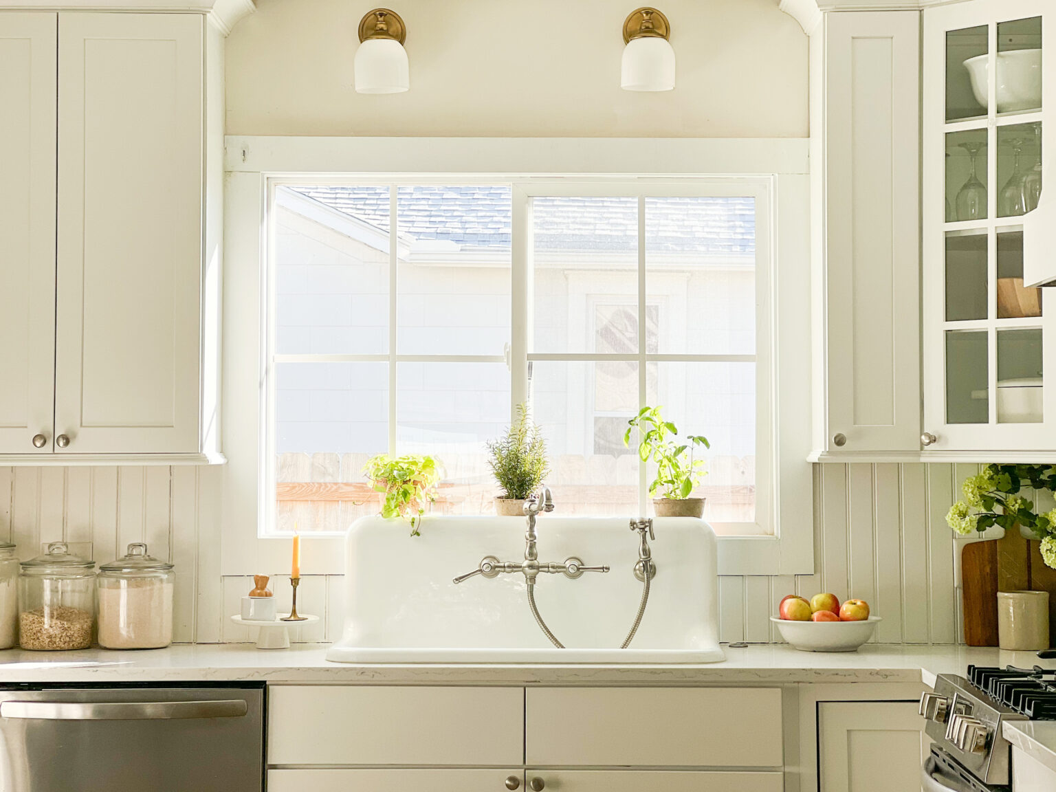 Simple and Cozy Cottage Home Tour: Amy Fritz Share The Love Series ...