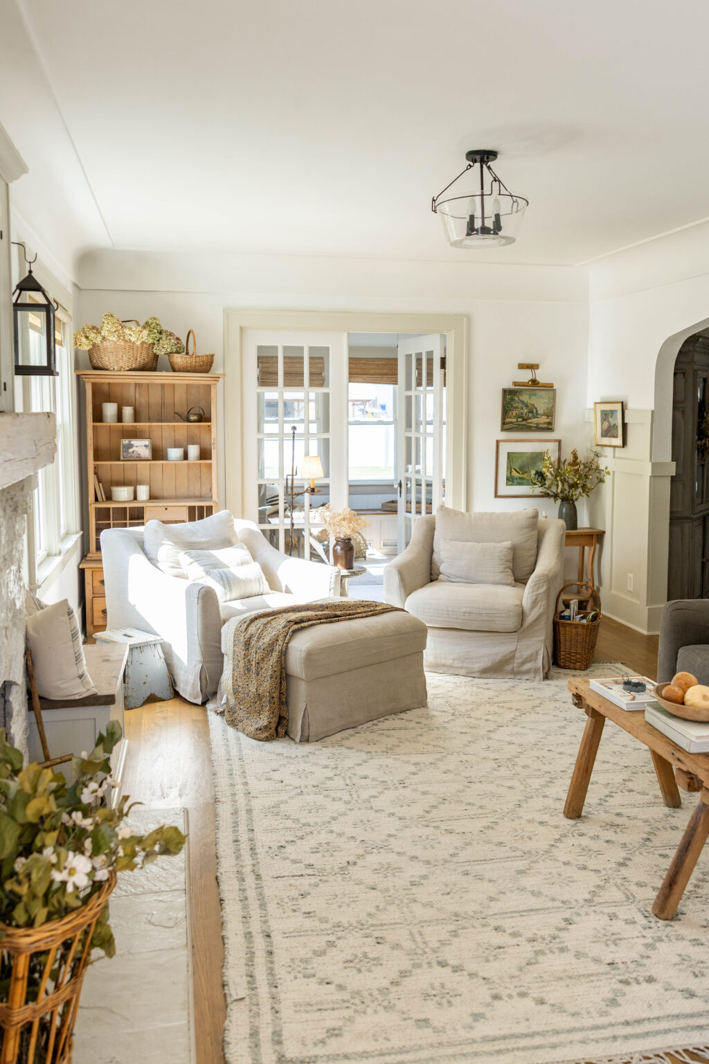 Fall Home Tour: Cozy Decor Ideas That Won’t Break the Bank - Pine and ...